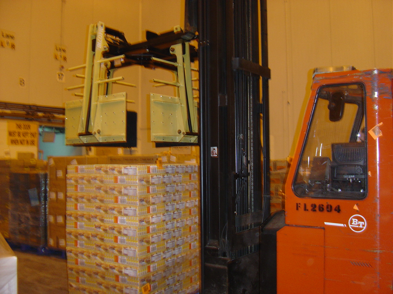 LayerMaster - Pallet moving forklift attachment - B&B Attachments Ltd